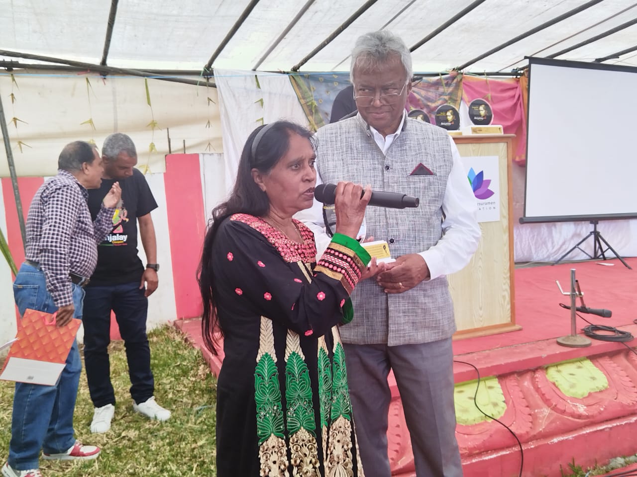 L’industrie cannière célèbre Anjalay Coopen : 7 personnes qui ont lutté ...