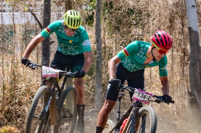 VTT Colin Mayer Tour 2023 : Franko Van Zyl et Tristan Nortje en ...