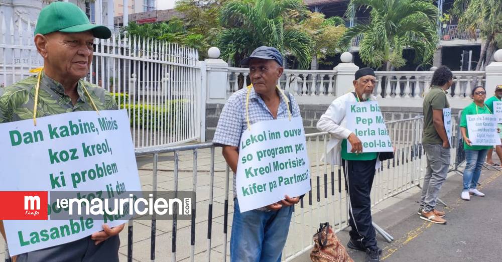 Manifestation de Linion Moris devant le Parlement | Le Mauricien
