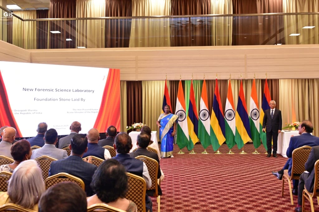 Au Harilal Vaghjee Hall hier : Dévoilement virtuel de la 1re pierre du ...